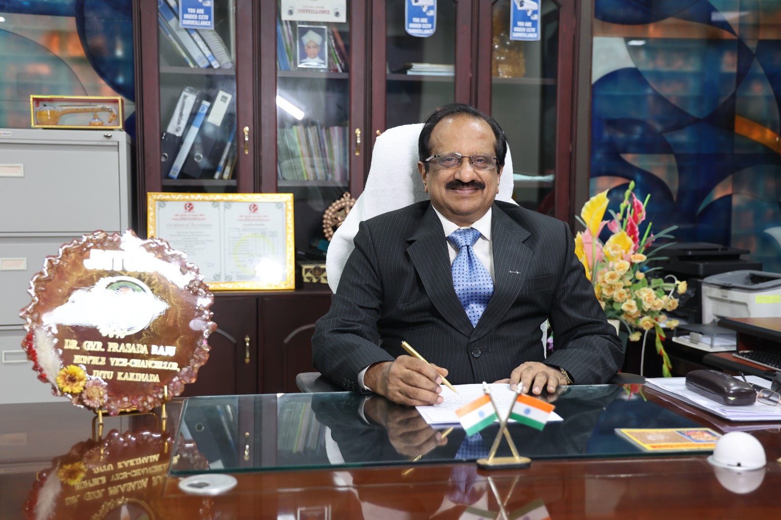 JNTUK Vice Chancellor emphasizes the application of artificial ...